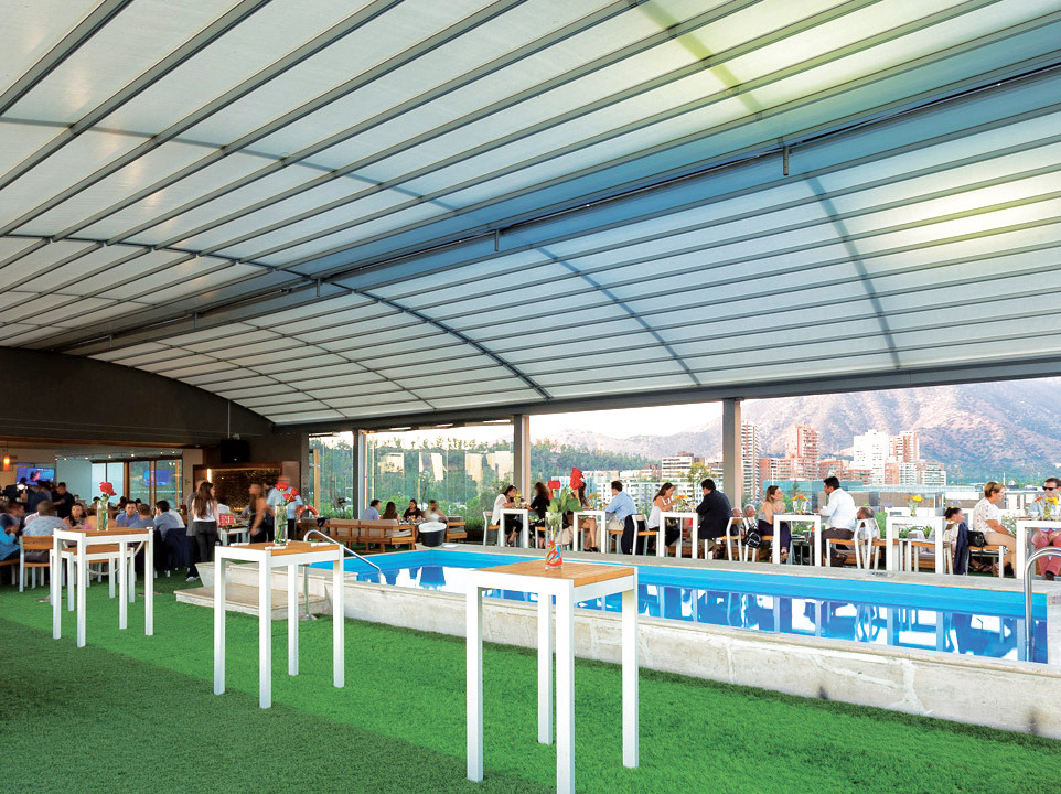 Pergola à toile rétractable motorisée pour restaurant en région PACA ...